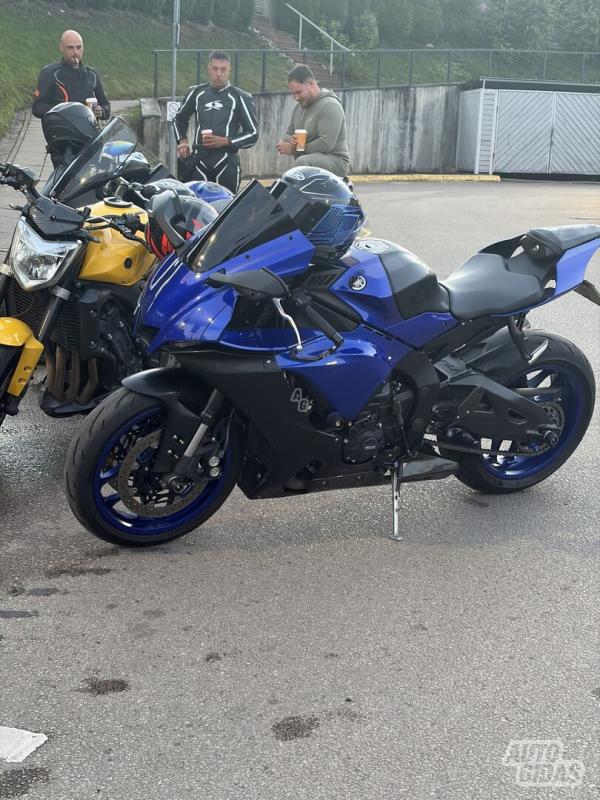 Zils Yamaha R1 2023 Viļņa, ar dzinēja tilpumu 1.00 L un nobraukumu 15 tūkst. km par 12000 €, foto 1 vietnē AUTOMOTO.COM.LV