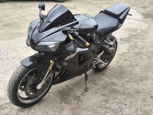 Ямаха R1 1999 в Лимбажи, объемом двигателя 1.00 л и пробегом 0 тыс. км за 1400 €, фото  на AUTOMOTO.COM.LV