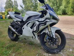 Ямаха R1 1999 в Елгава, объемом двигателя 1.00 л и пробегом 0 тыс. км за 2000 €, фото 3 на AUTOMOTO.COM.LV
