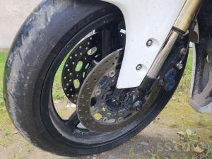 Ямаха R1 1999 в Елгава, объемом двигателя 1.00 л и пробегом 0 тыс. км за 2000 €, фото 5 на AUTOMOTO.COM.LV