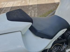 Ямаха R1 1999 в Елгава, объемом двигателя 1.00 л и пробегом 0 тыс. км за 2000 €, фото 10 на AUTOMOTO.COM.LV