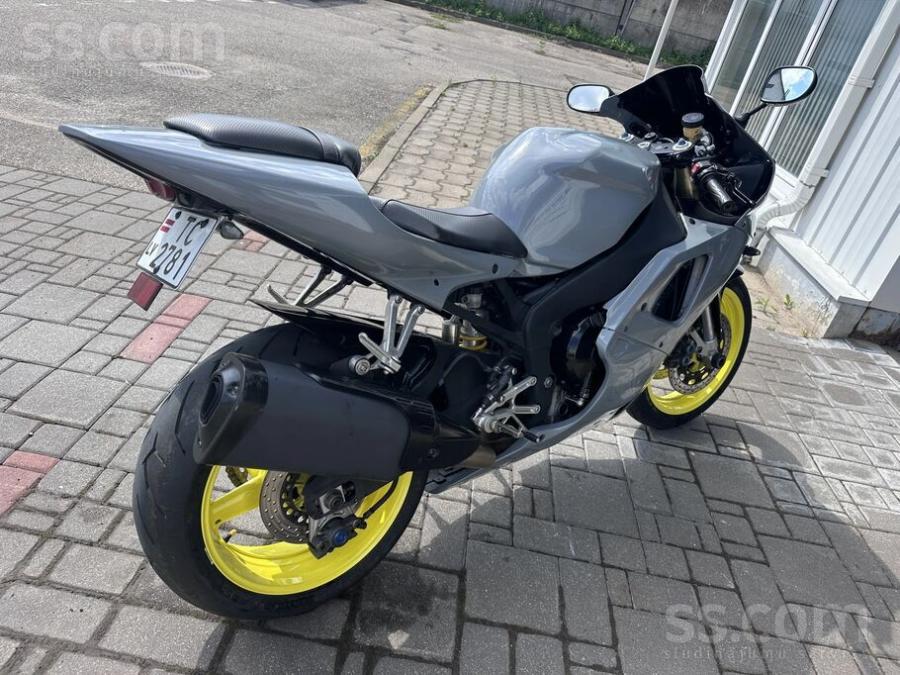 Yamaha R1 2000 Jelgava, ar dzinēja tilpumu 1.00 L un nobraukumu 0 tūkst. km par 2100 €, foto 7 vietnē AUTOMOTO.COM.LV