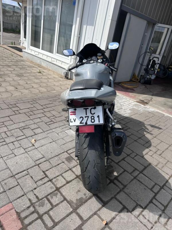 Yamaha R1 2000 Jelgava, ar dzinēja tilpumu 1.00 L un nobraukumu 0 tūkst. km par 2100 €, foto 7 vietnē AUTOMOTO.COM.LV
