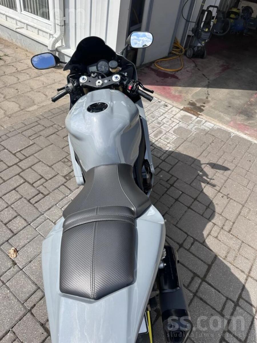 Yamaha R1 2000 Jelgava, ar dzinēja tilpumu 1.00 L un nobraukumu 0 tūkst. km par 2100 €, foto 10 vietnē AUTOMOTO.COM.LV