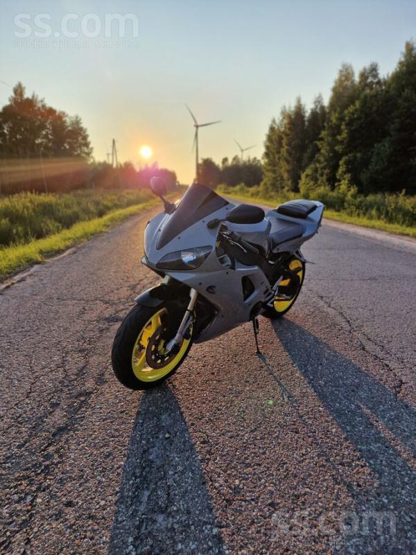 Yamaha R1 2000 in Jelgava, with an engine capacity of 1.00 L and mileage of 0 thousand km for 2500 €, photo 1 on AUTOMOTO.COM.LV
