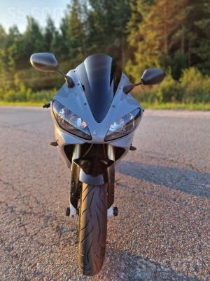 Ямаха R1 2000 в Елгава, объемом двигателя 1.00 л и пробегом 0 тыс. км за 2500 €, фото 3 на AUTOMOTO.COM.LV