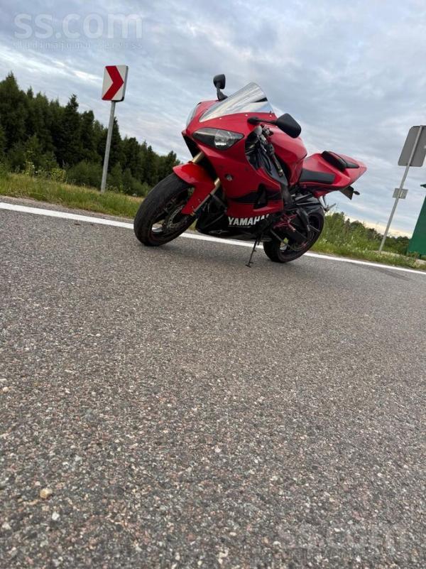 Yamaha R1 2000 in Madona, with an engine capacity of 1.00 L and mileage of 0 thousand km for 3500 €, photo 1 on AUTOMOTO.COM.LV