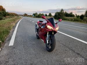 Yamaha R1 2000 Ludza, ar dzinēja tilpumu 1.00 L un nobraukumu 0 tūkst. km par 3000 €, foto 1 vietnē AUTOMOTO.COM.LV