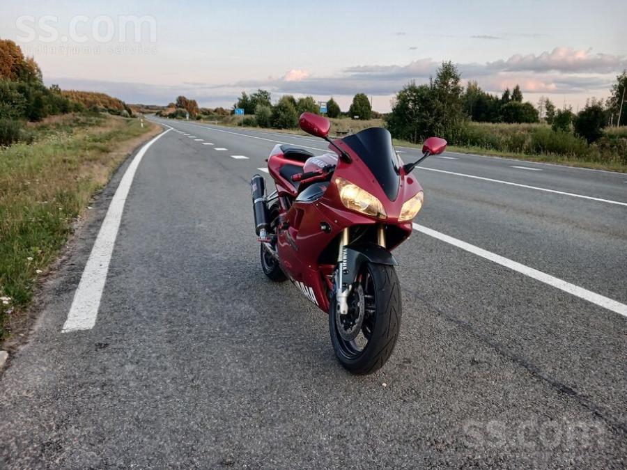 Yamaha R1 2000 in Ludza, with an engine capacity of 1.00 L and mileage of 0 thousand km for 3000 €, photo 1 on AUTOMOTO.COM.LV