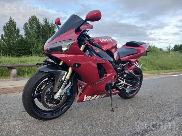 Yamaha R1 2000 Ludza, ar dzinēja tilpumu 1.00 L un nobraukumu 0 tūkst. km par 3000 €, foto 4 vietnē AUTOMOTO.COM.LV