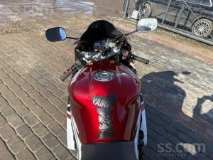 Yamaha R1 2001 in Cesis, with an engine capacity of 1.00 L and mileage of 0 thousand km for 3350 €, photo 9 on AUTOMOTO.COM.LV