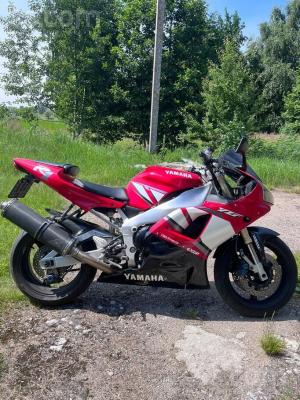 Ямаха R1 2001 в Лиепая, объемом двигателя 1.00 л и пробегом 0 тыс. км за 2850 €, фото 4 на AUTOMOTO.COM.LV