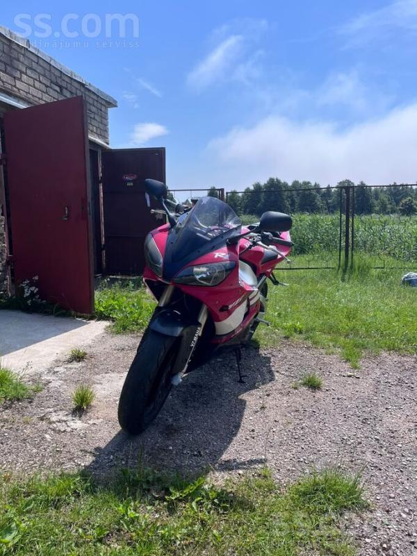 Yamaha R1 2001 in Liepaja, with an engine capacity of 1.00 L and mileage of 0 thousand km for 2850 €, photo 4 on AUTOMOTO.COM.LV