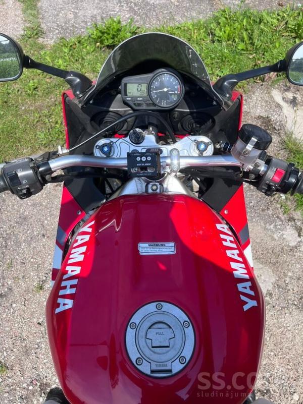 Yamaha R1 2001 in Liepaja, with an engine capacity of 1.00 L and mileage of 0 thousand km for 2850 €, photo 7 on AUTOMOTO.COM.LV