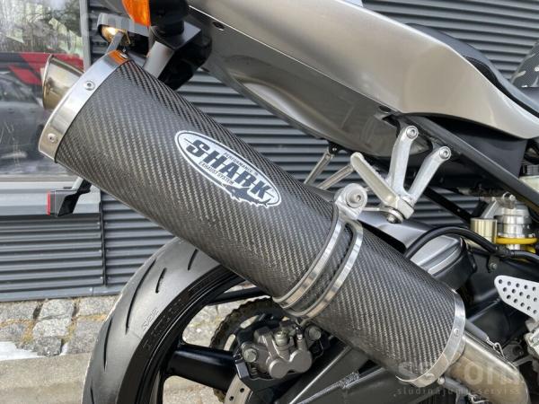 Yamaha R1 2002 in Riga, with an engine capacity of 1.00 L and mileage of 0 thousand km for 3699 €, photo 10 on AUTOMOTO.COM.LV