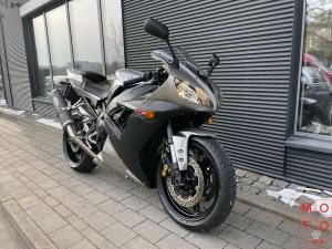 Yamaha R1 2002 Rīga, ar dzinēja tilpumu 1.00 L un nobraukumu 23 tūkst. km par 3799 €, foto 6 vietnē AUTOMOTO.COM.LV