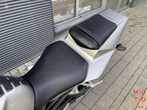 Yamaha R1 2002 Rīga, ar dzinēja tilpumu 1.00 L un nobraukumu 23 tūkst. km par 3799 €, foto 8 vietnē AUTOMOTO.COM.LV