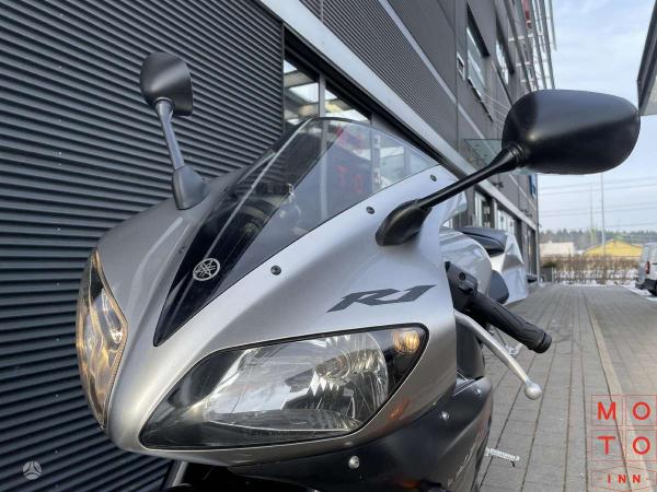 Ямаха R1 2002 в Рига, объемом двигателя 1.00 л и пробегом 23 тыс. км за 3799 €, фото 11 на AUTOMOTO.COM.LV