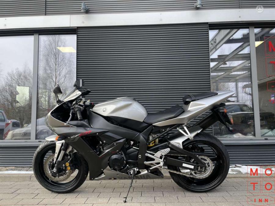 Yamaha R1 2002 Rīga, ar dzinēja tilpumu 1.00 L un nobraukumu 23 tūkst. km par 3799 €, foto 12 vietnē AUTOMOTO.COM.LV