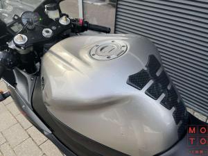 Yamaha R1 2002 Rīga, ar dzinēja tilpumu 1.00 L un nobraukumu 23 tūkst. km par 3799 €, foto 15 vietnē AUTOMOTO.COM.LV