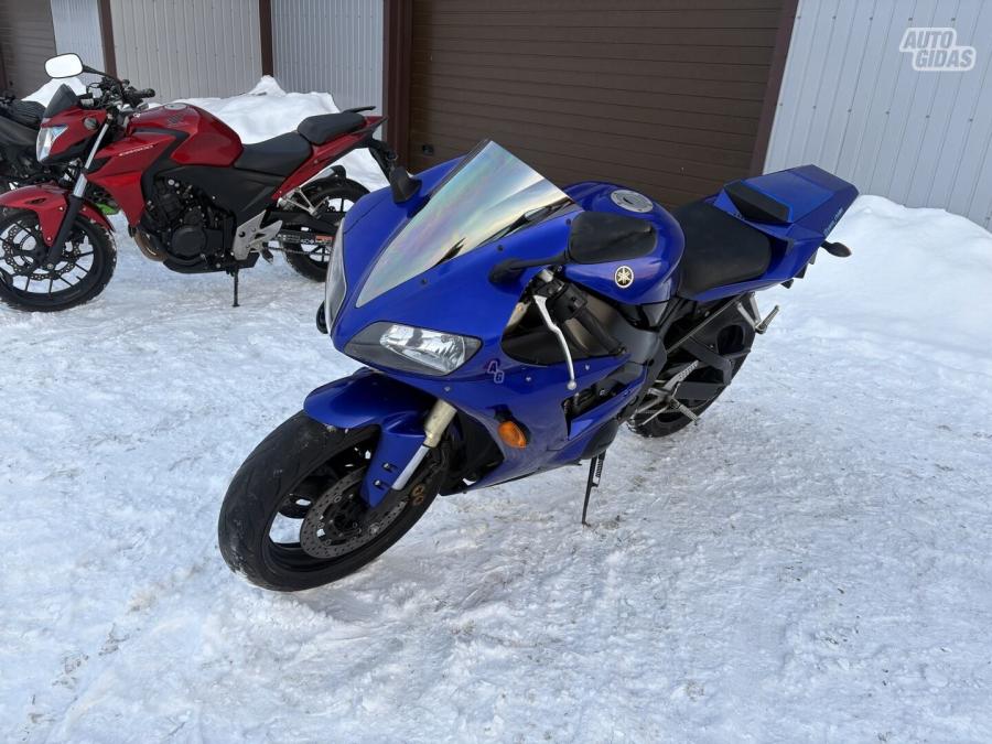 Yamaha R1 2002 in Kelme, with an engine capacity of 1.00 L and mileage of 57 thousand km for 1830 €, photo 6 on AUTOMOTO.COM.LV