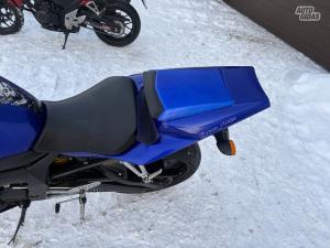 Yamaha R1 2002 in Kelme, with an engine capacity of 1.00 L and mileage of 57 thousand km for 1830 €, photo 11 on AUTOMOTO.COM.LV