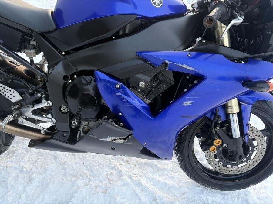 Yamaha R1 2002 in Kelme, with an engine capacity of 1.00 L and mileage of 57 thousand km for 1830 €, photo 15 on AUTOMOTO.COM.LV
