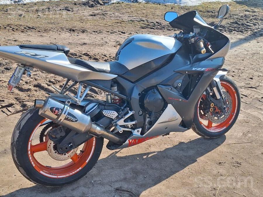 Yamaha R1 2002 Preiļi, ar dzinēja tilpumu 1.00 L un nobraukumu 0 tūkst. km par 2950 €, foto 2 vietnē AUTOMOTO.COM.LV