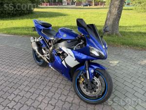 Ямаха R1 2002 в Вентспилс, объемом двигателя 1.00 л и пробегом 0 тыс. км за 3300 €, фото  на AUTOMOTO.COM.LV