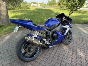 Yamaha R1 2002 in Ventspils, with an engine capacity of 1.00 L and mileage of 0 thousand km for 3300 €, photo 4 on AUTOMOTO.COM.LV