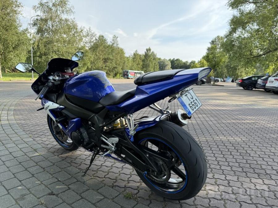 Yamaha R1 2002 in Ventspils, with an engine capacity of 1.00 L and mileage of 0 thousand km for 3300 €, photo 5 on AUTOMOTO.COM.LV