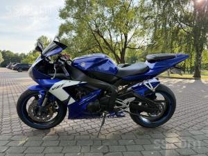 Yamaha R1 2002 in Ventspils, with an engine capacity of 1.00 L and mileage of 0 thousand km for 3300 €, photo 7 on AUTOMOTO.COM.LV