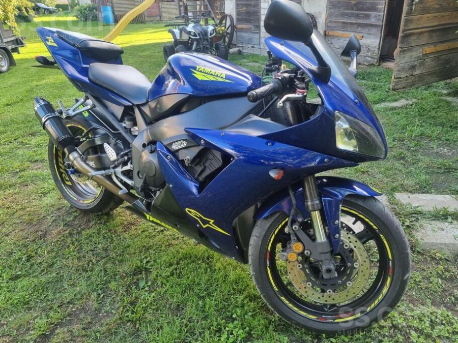 Yamaha R1 2002 in Madona, with an engine capacity of 1.00 L and mileage of 0 thousand km for 3300 €, photo 3 on AUTOMOTO.COM.LV