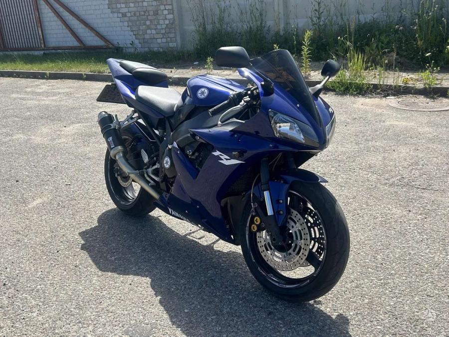 Ямаха R1 2002 в Вильнюс, объемом двигателя 1.00 л и пробегом 40 тыс. км за 3300 €, фото 1 на AUTOMOTO.COM.LV
