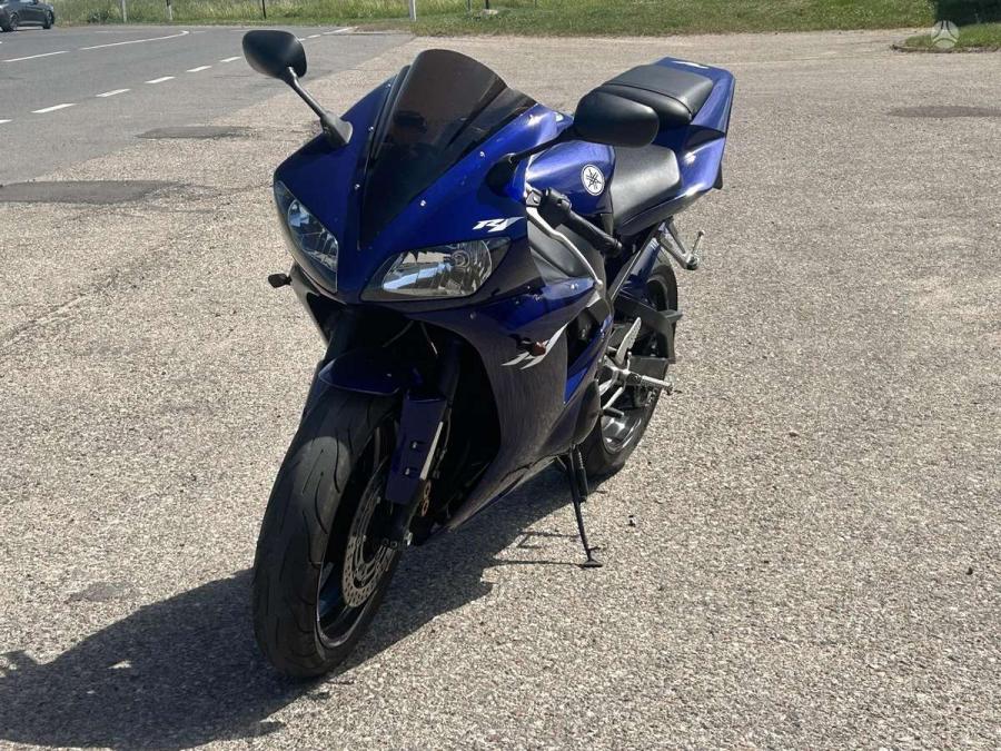 Ямаха R1 2002 в Вильнюс, объемом двигателя 1.00 л и пробегом 40 тыс. км за 3300 €, фото 3 на AUTOMOTO.COM.LV