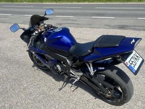 Ямаха R1 2002 в Вильнюс, объемом двигателя 1.00 л и пробегом 40 тыс. км за 3300 €, фото 4 на AUTOMOTO.COM.LV