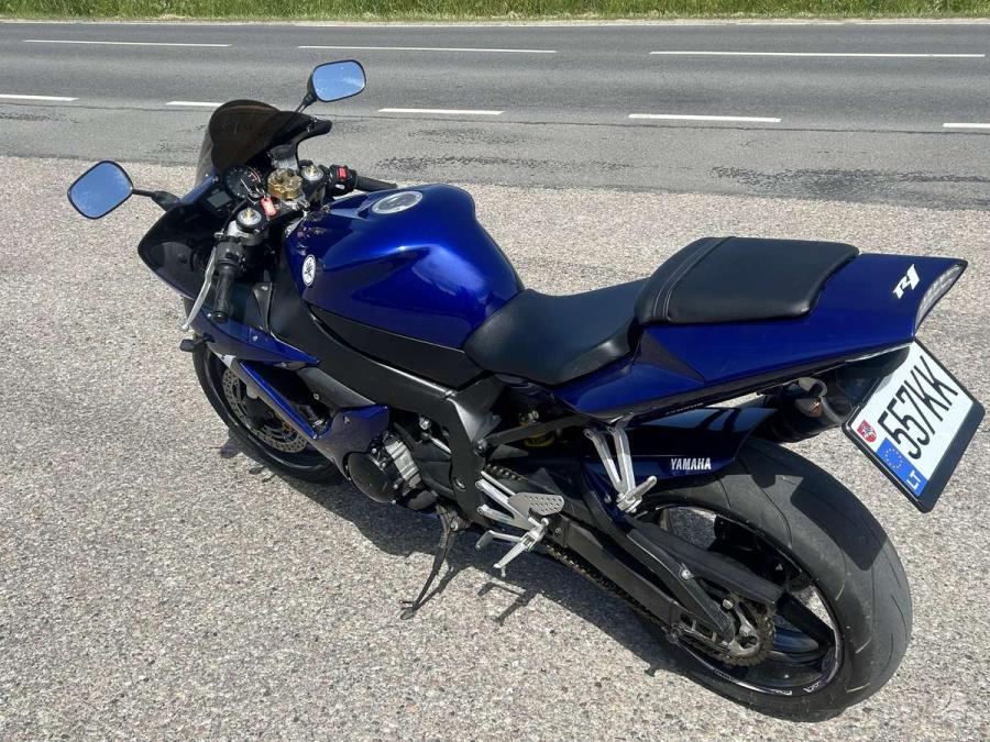 Ямаха R1 2002 в Вильнюс, объемом двигателя 1.00 л и пробегом 40 тыс. км за 3300 €, фото 4 на AUTOMOTO.COM.LV