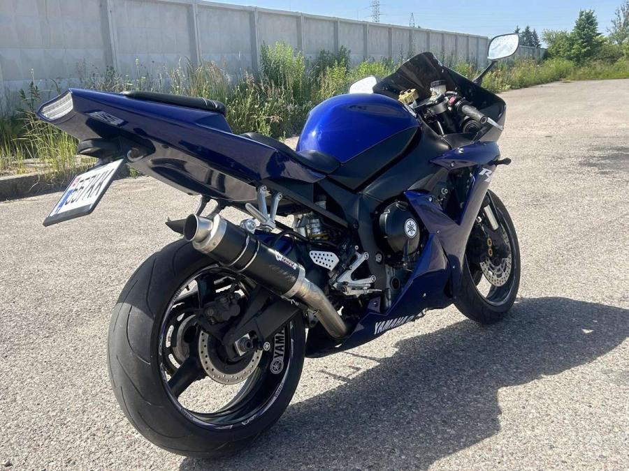 Ямаха R1 2002 в Вильнюс, объемом двигателя 1.00 л и пробегом 40 тыс. км за 3300 €, фото 8 на AUTOMOTO.COM.LV