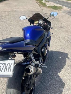 Ямаха R1 2002 в Вильнюс, объемом двигателя 1.00 л и пробегом 40 тыс. км за 3300 €, фото 10 на AUTOMOTO.COM.LV