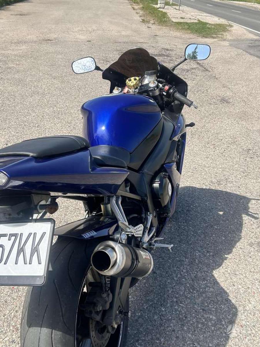 Ямаха R1 2002 в Вильнюс, объемом двигателя 1.00 л и пробегом 40 тыс. км за 3300 €, фото 10 на AUTOMOTO.COM.LV