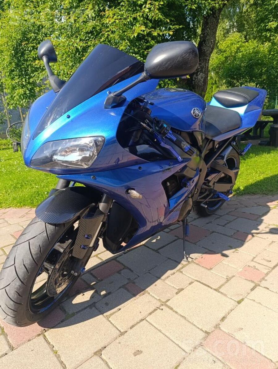 Yamaha R1 2002 Rīga, ar dzinēja tilpumu 1.00 L un nobraukumu 0 tūkst. km par 2800 €, foto 1 vietnē AUTOMOTO.COM.LV