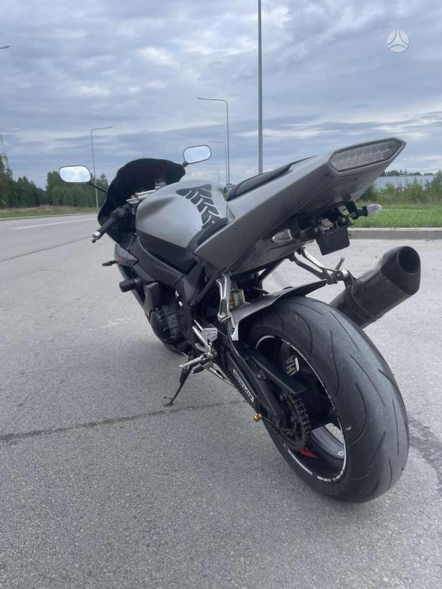 Yamaha R1 2002 Šauļi, ar dzinēja tilpumu 1.00 L un nobraukumu 79 tūkst. km par 2999 €, foto 5 vietnē AUTOMOTO.COM.LV