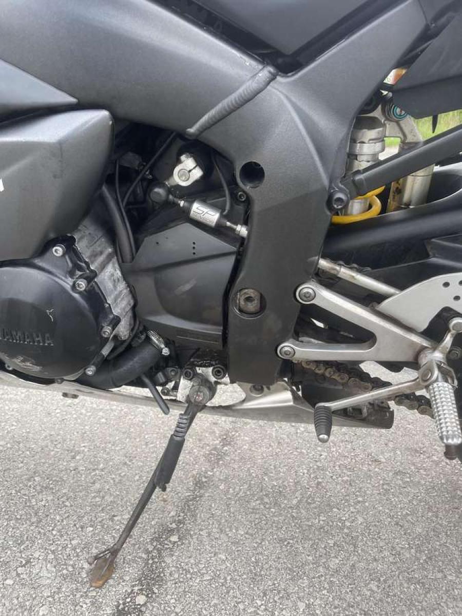 Yamaha R1 2002 Šauļi, ar dzinēja tilpumu 1.00 L un nobraukumu 79 tūkst. km par 2999 €, foto 7 vietnē AUTOMOTO.COM.LV