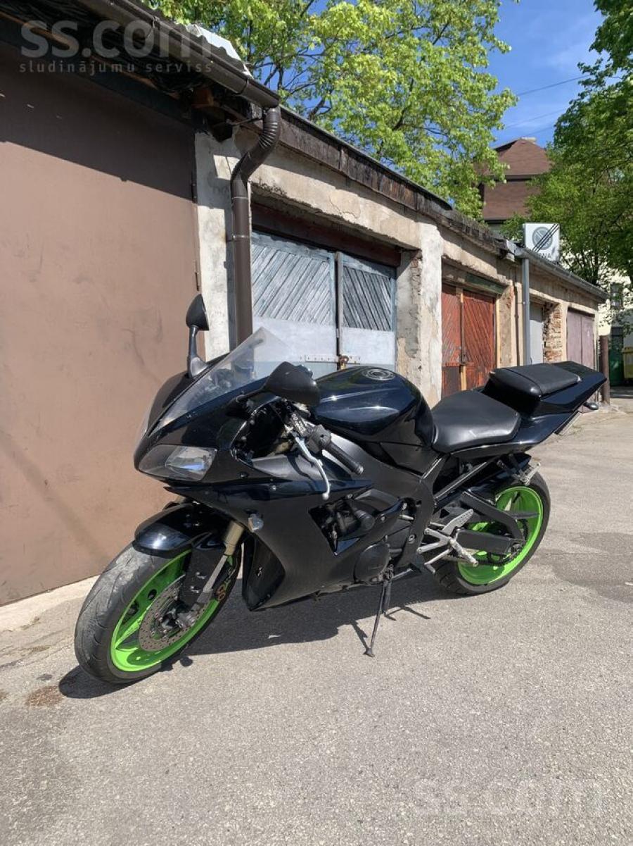 Yamaha R1 2003 Rīga, ar dzinēja tilpumu 1.00 L un nobraukumu 0 tūkst. km par 2888 €, foto 6 vietnē AUTOMOTO.COM.LV