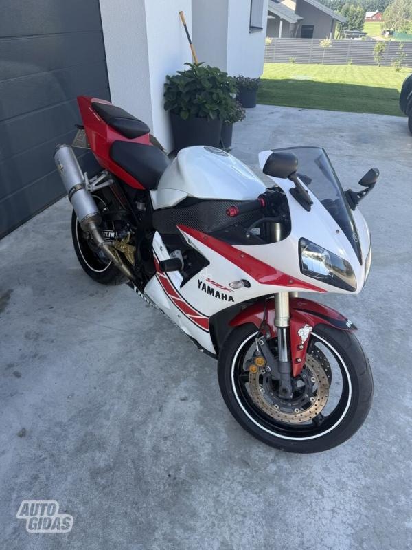 Ямаха R1 2003 в Каунас, объемом двигателя 1.00 л и пробегом 22 тыс. км за 3900 €, фото 4 на AUTOMOTO.COM.LV