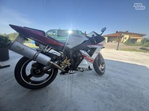Yamaha R1 2003 in Kaunas, with an engine capacity of 1.00 L and mileage of 22 thousand km for 3900 €, photo 7 on AUTOMOTO.COM.LV