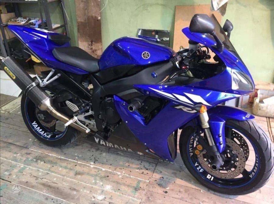 Yamaha R1 2003 in Kaunas, with an engine capacity of 1.00 L and mileage of 92 thousand km for 1400 €, photo 4 on AUTOMOTO.COM.LV