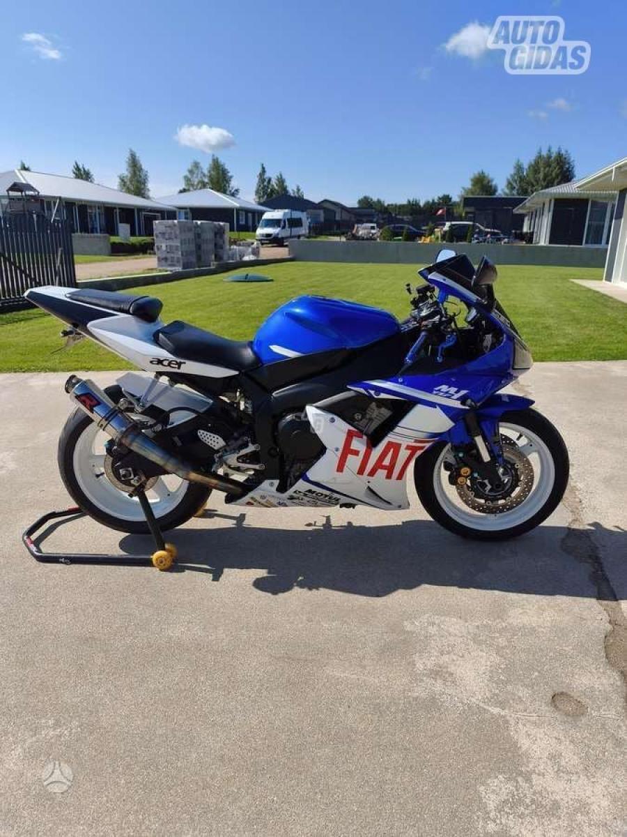 Yamaha R1 2003 in Siauliai, with an engine capacity of 0.00 L and mileage of 0 thousand km for 3050 €, photo 5 on AUTOMOTO.COM.LV