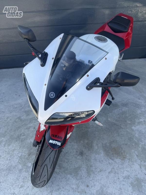 Yamaha R1 2003 Kauņa, ar dzinēja tilpumu 1.00 L un nobraukumu 22 tūkst. km par 2999 €, foto 8 vietnē AUTOMOTO.COM.LV