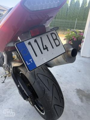 Yamaha R1 2003 Kauņa, ar dzinēja tilpumu 1.00 L un nobraukumu 22 tūkst. km par 2999 €, foto 9 vietnē AUTOMOTO.COM.LV